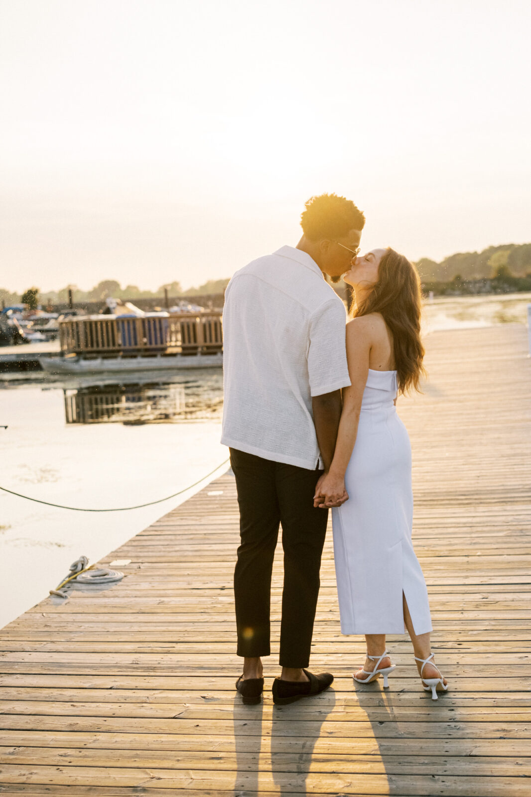 How to Pose For Your Engagement Photos